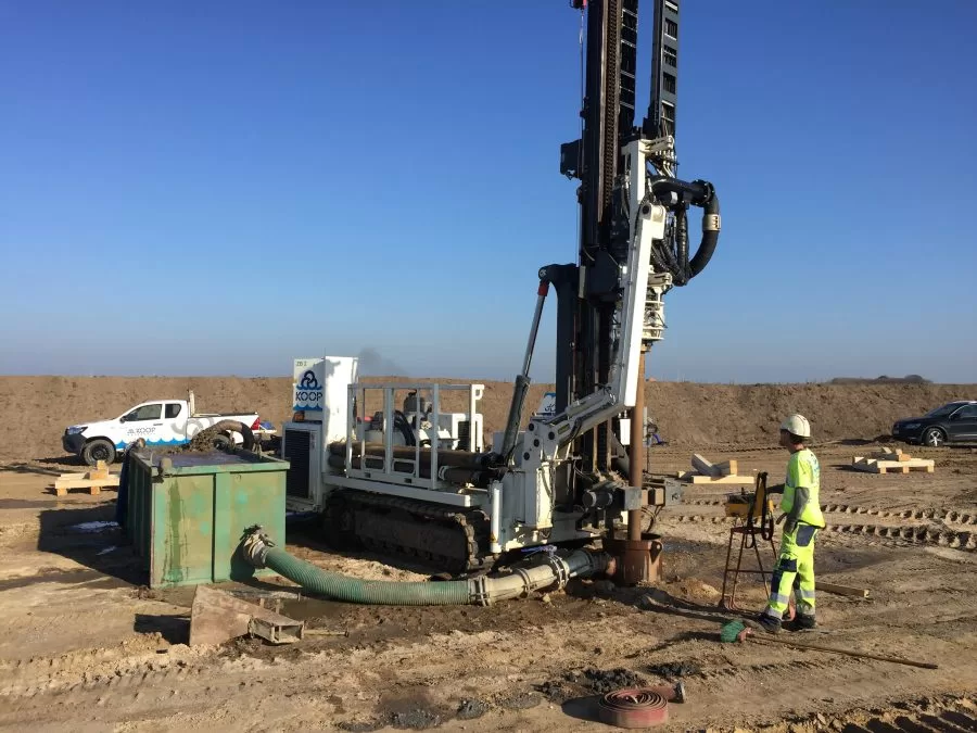 Verticale bemaling door Koop Bronbemaling